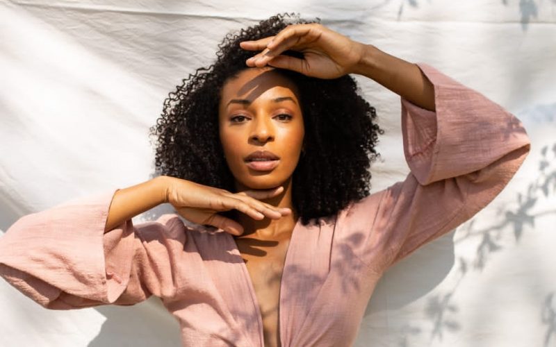 Conheça Rafaella Lemes, modelo da Rocinha e Rainha do Rio até 2065 ...